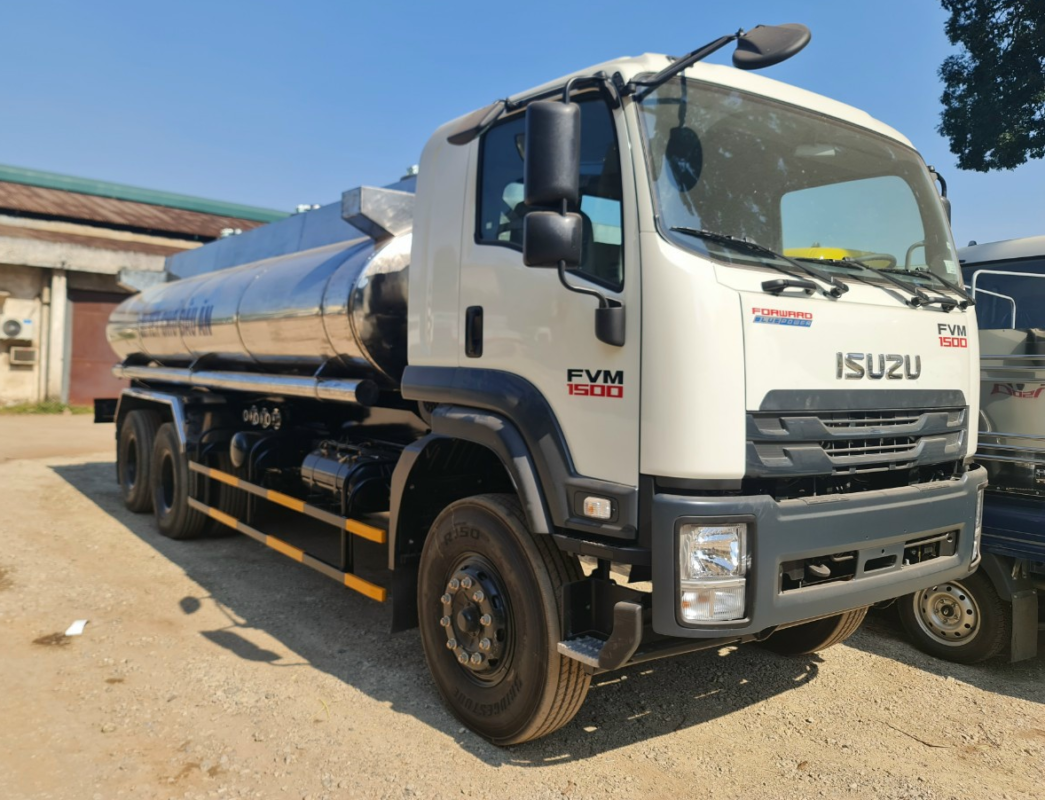 Xe xi téc chở dầu ăn Isuzu 14 khối - CÔNG TY CP SẢN XUẤT XE CHUYÊN DỤNG ...
